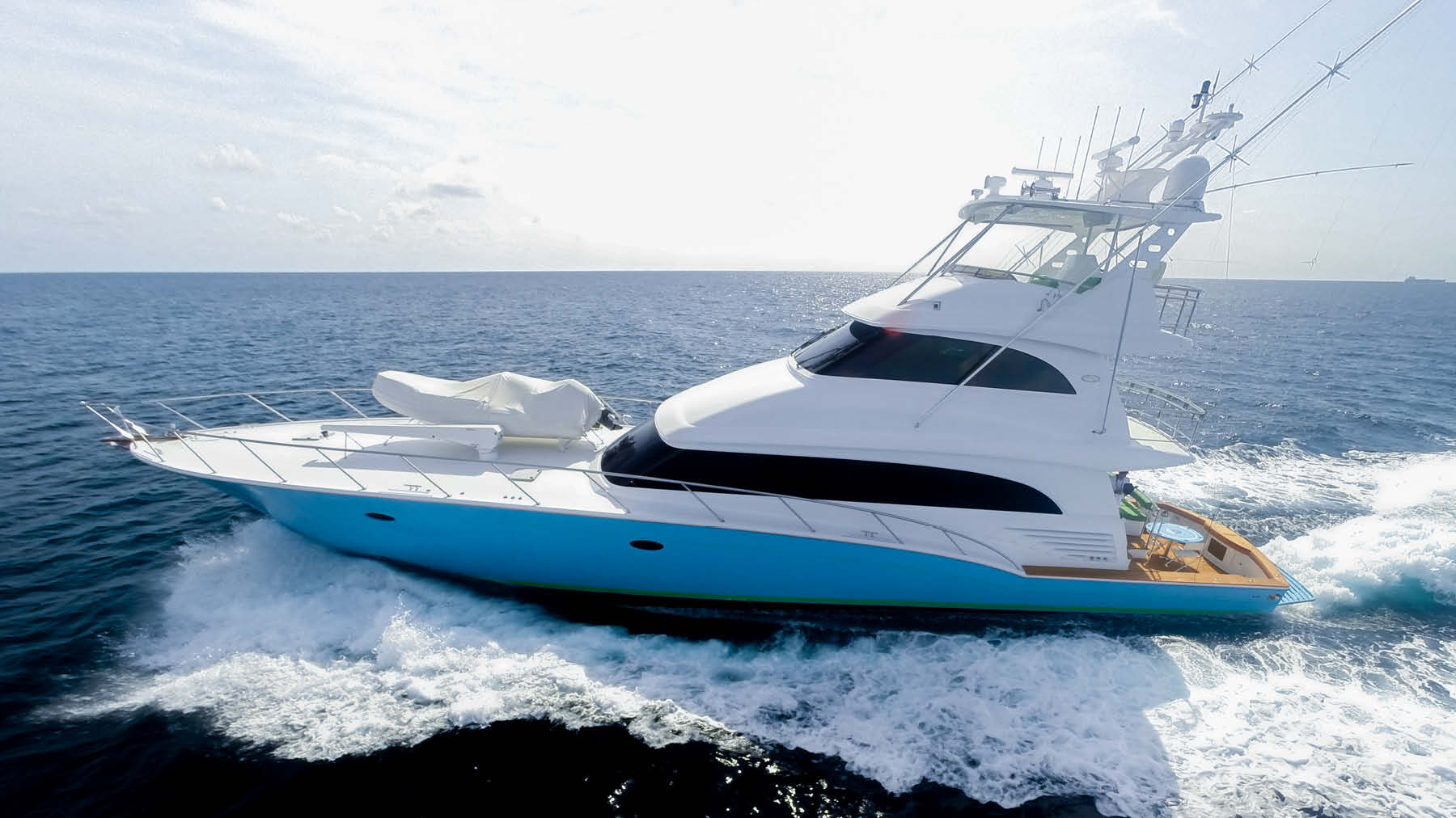 On Display At FLIBS: FLAMINGO DAZE - 92 Ft. Sea Force IX | Sales ...