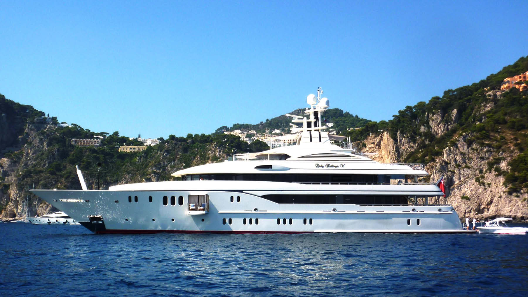 LADY KATHRYN V - 200Ft (61m) Lurssen - Available For Charter! | Charter ...