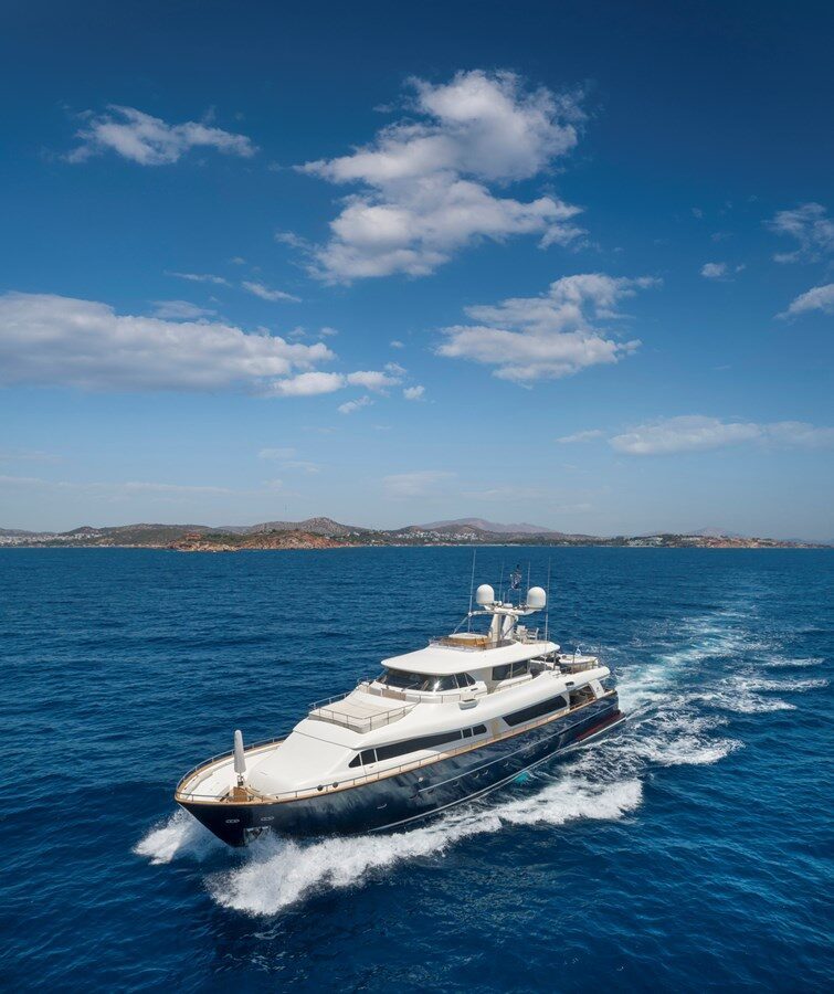 101' Custom Line Superyacht HAG For Sale | Moran Yachts
